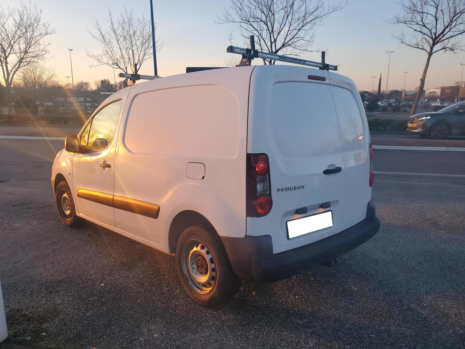 Peugeot -- Partner / HDI 100 ACTIVE | SEMA SAS